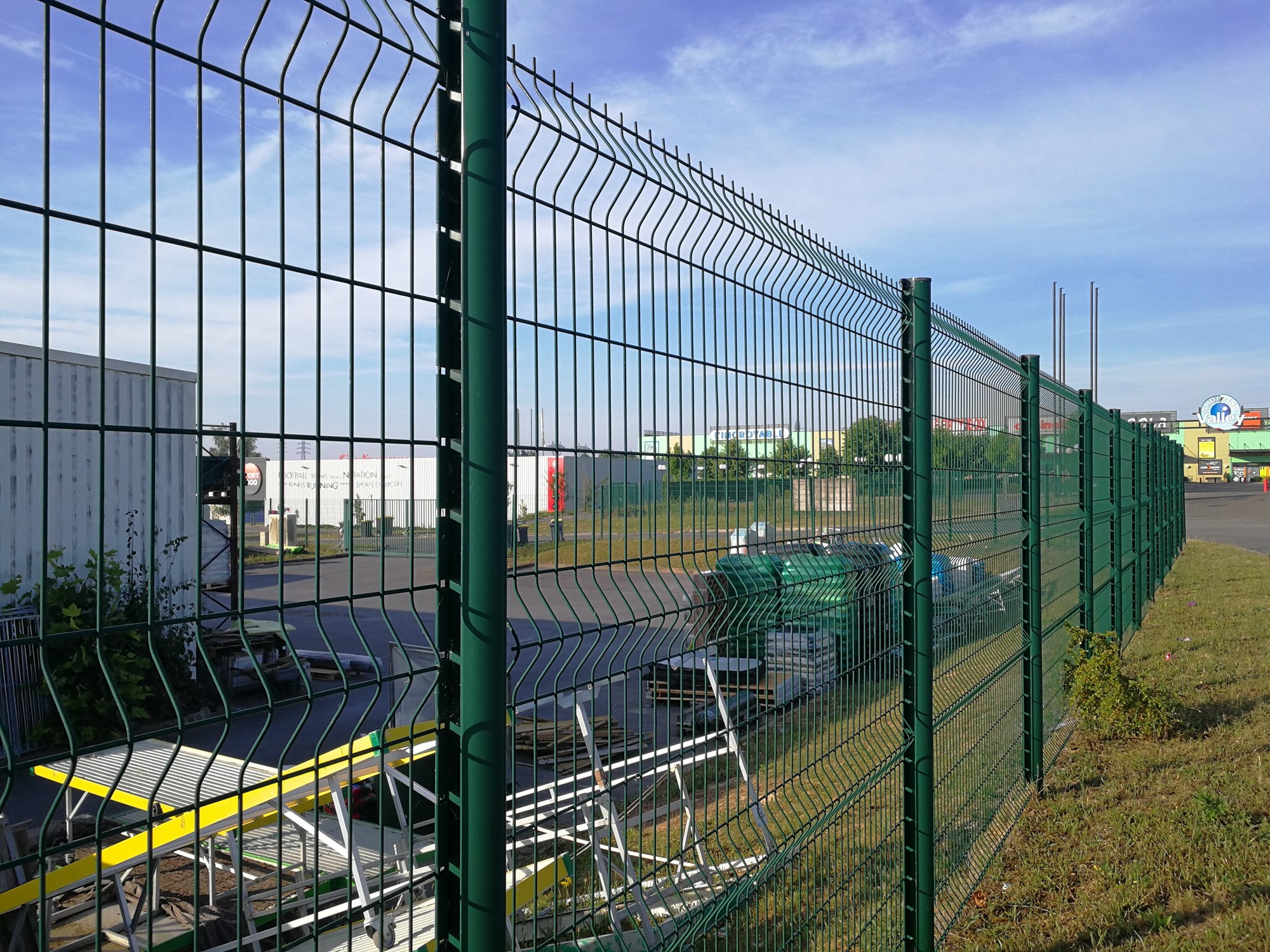 3d V Bending Curved Welded Wire Mesh Fence Hot Galvanized Steel Metal PVC Coated
