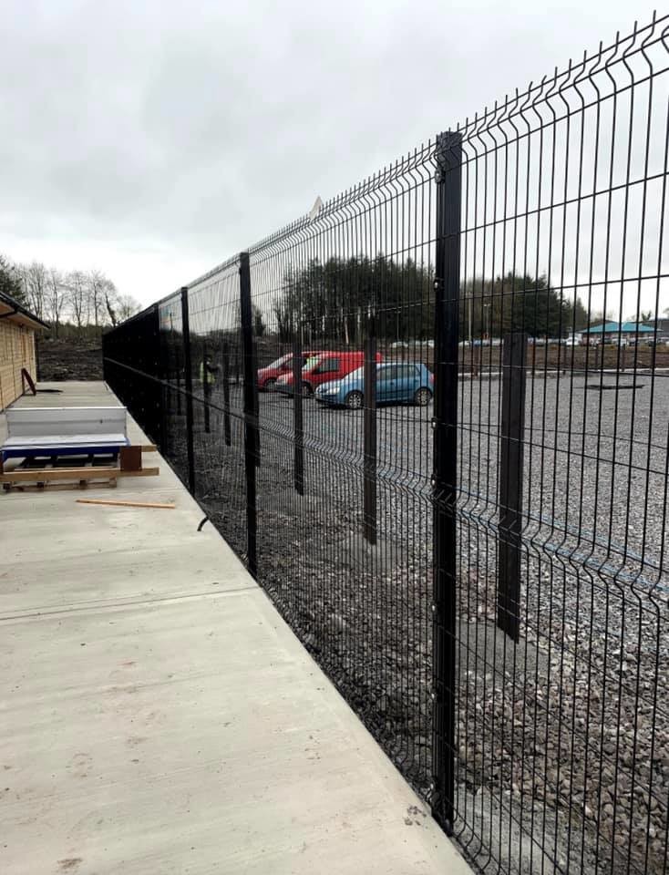 Metal PVC Coated 3d V Bending Welded Wire Mesh Fence Panel Curved Fence For Garden Fencing