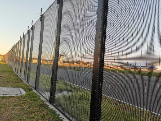 Heavy Gauge Small Hole Welded Wire Mesh Fence High Security 358 Anti Climb Heavy Gauge Small Hole Welded Wire Mesh Fence High Security 358 Anti Climb